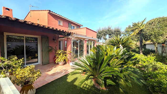 Fréjus, Saint-Aygulf : Maison 5 pièces à vendre