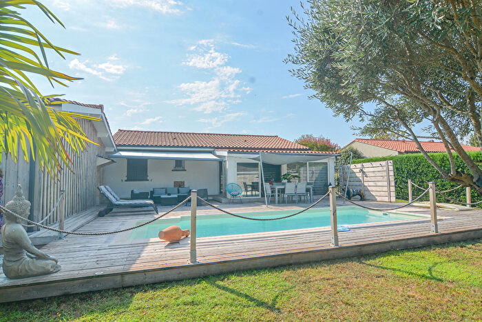 Saint-Médard-en-Jalles, Corbiac, Gajac, Magudas : Maison 5 pièces à vendre