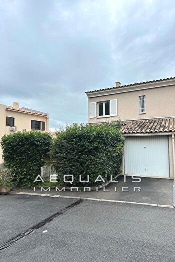 Maison à louer - Saint-Laurent-du-Var, Jacquons, Plateaux Fleuris - 4 pièces - 3 chambres