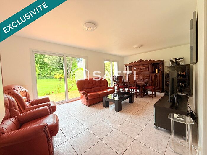 Maison 6 pièces à vendre à Guénin
