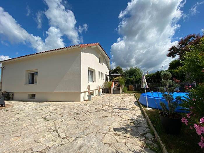 Maison à vendre - Monsempron-Libos - 8 pièces - 3 chambres