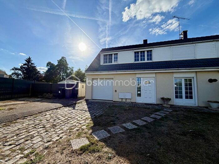 Maison 6 pièces à Savigny-le-Temple, Plessis-le-Roi, à vendre