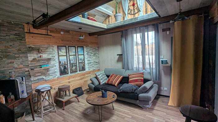 Maison à louer - Chenôve, Chenôve - 2 pièces - 1 chambre