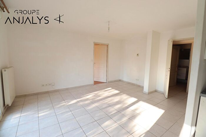 Appartement à louer - Lyon e , Champvert, Gorge de Loup - 3 pièces - 2 chambres