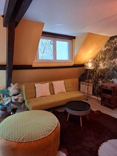 Appartement 1 pièce à Cassaniouze, à louer