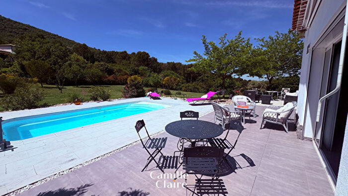 Maison 5 pièces à Mimet, à vendre