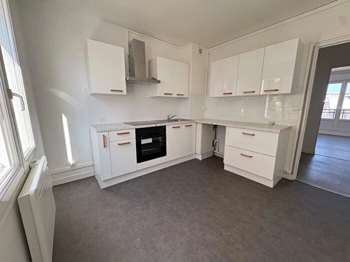 Boulogne-sur-Mer, Saint-Pierre - Appartement 3 pièces à louer