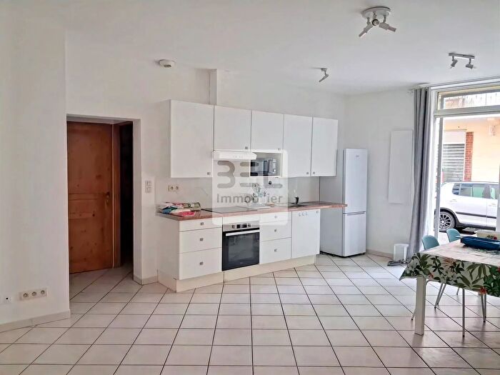 Appartement à louer - Bagnols-sur-Cèze, Centre-ville - 2 pièces - 1 chambre