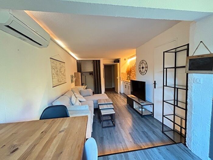 Appartement à louer - Cagnes-sur-Mer, Les Vallières, Le Malvan, Les Travails, La Combe - 2 pièces - 1 chambre