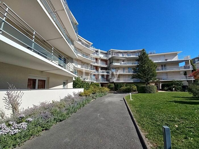 Appartement à louer - Champfleuri, Clermont-Ferrand - 3 pièces - 2 chambres