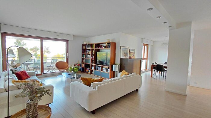 Enghien-les-Bains - Appartement 6 pièces à vendre