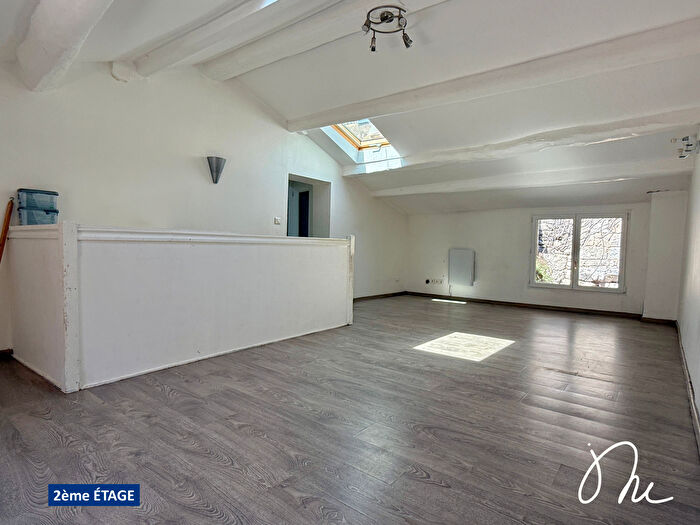 Maison 7 pièces à Le Pouget, à vendre