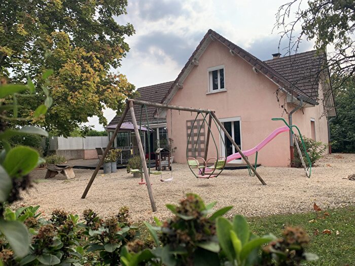 Maison à vendre - Champdôtre - 7 pièces - 5 chambres