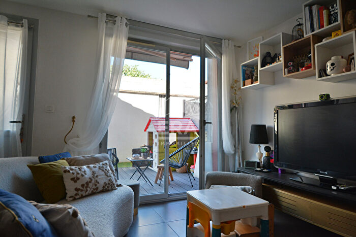 Appartement 3 pièces à Villeurbanne, Les Poulettes, à vendre