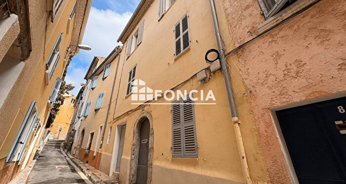 Appartement à vendre - Hyères, Centre-ville - 2 pièces - 1 chambre