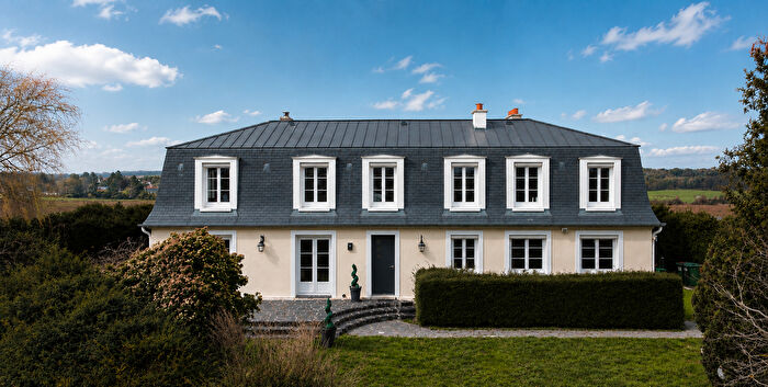 Maison 8 pièces à Neauphle-le-Vieux, à vendre