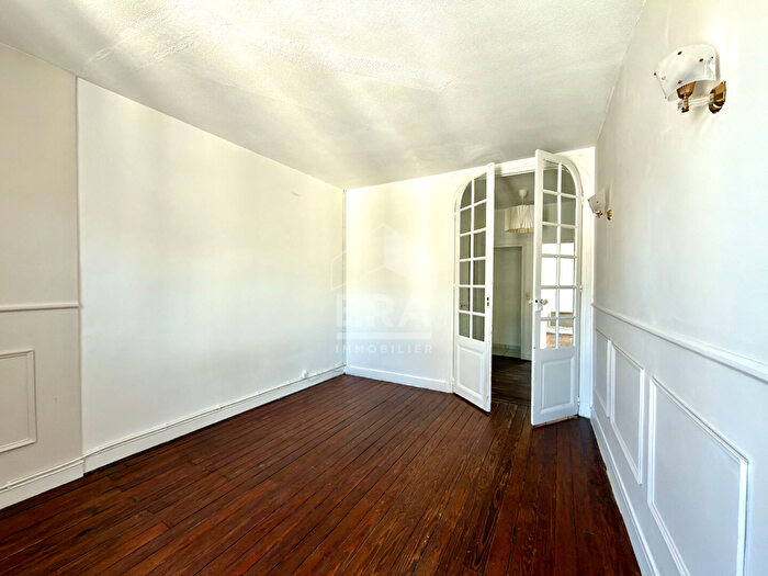 Nemours, Centre-ville : Appartement 3 pièces à vendre