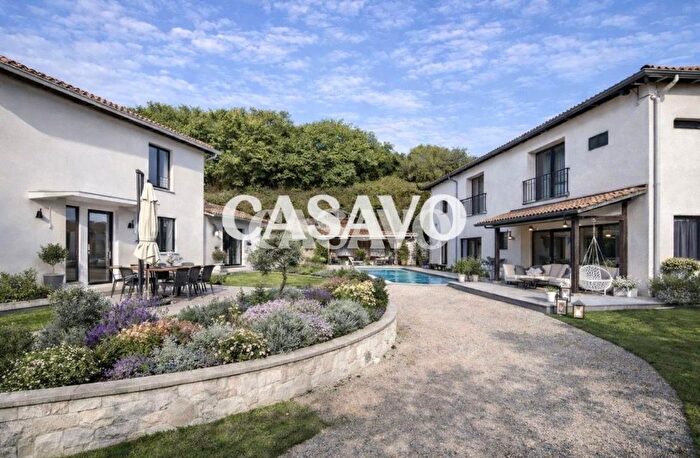 Maison à vendre - Moidieu-Détourbe - 12 pièces - 6 chambres