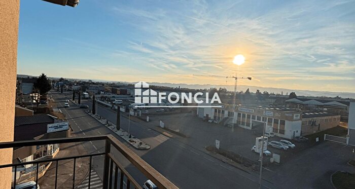 Appartement à vendre - Roanne, Parc des Sports - 5 pièces - 3 chambres