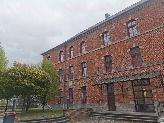 Appartement à louer - Nord Est, Avesnes-sur-Helpe - 3 pièces - 2 chambres