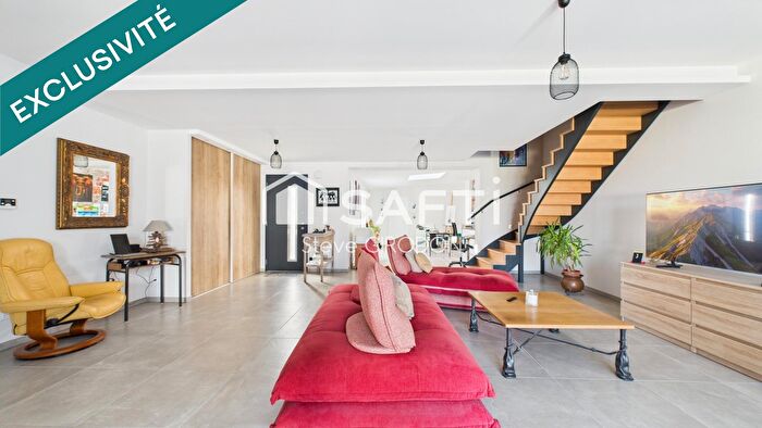 Maison à vendre - Saint-Jean-de-Liversay - 6 pièces - 4 chambres