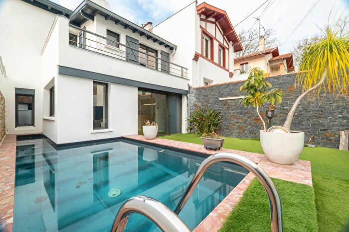 Maison à vendre - Biarritz, Saint-Charles, Phare, Larochefoucauld - 4 pièces - 3 chambres