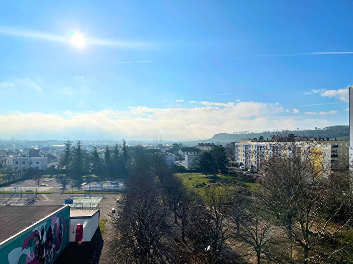 Appartement à vendre - Chenôve, Chenôve - 4 pièces - 3 chambres