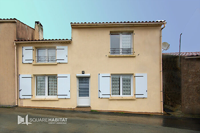 Maison à vendre - Chaillé-sous-les-Ormeaux - 5 pièces - 2 chambres