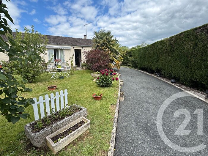 Sainte-Sévère-sur-Indre : Maison 4 pièces à vendre