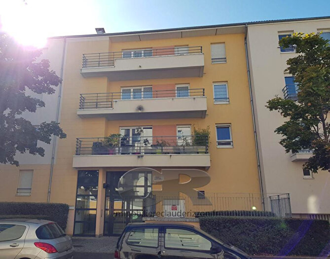 Appartement à louer - Metz, Sablon - 4 pièces - 2 chambres