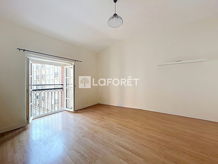 Appartement 3 pièces à louer à Quartiers Centre, Centre-ville