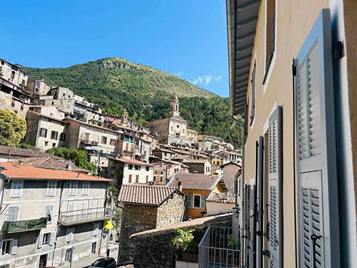 Appartement à louer - Lucéram - 4 pièces - 3 chambres