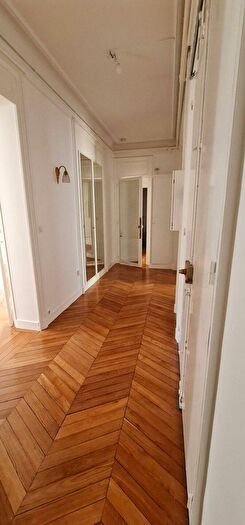 Appartement à louer - Saint Philippe du Roule, Paris ème arrondissement - 4 pièces - 3 chambres