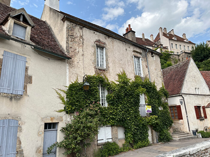 Maison à vendre - Semur-en-Auxois - 7 pièces - 3 chambres