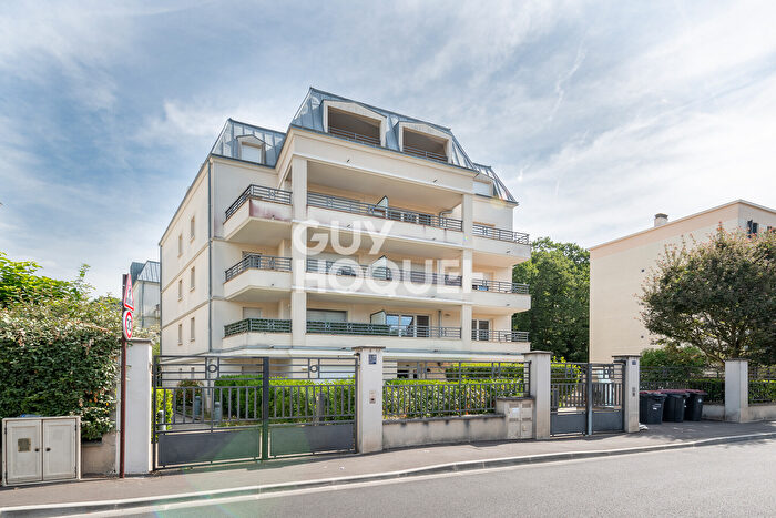 Le Plessis-Trévise, Centre-ville, Orly Parc : Appartement 3 pièces à vendre
