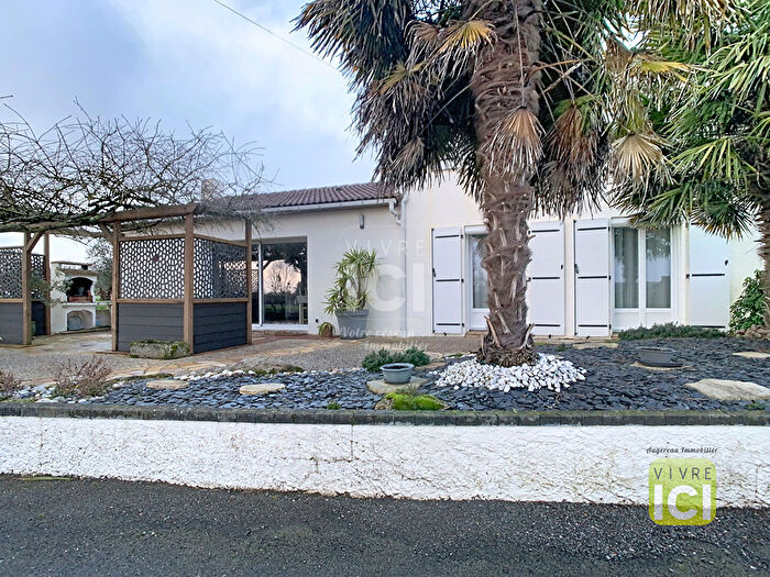 Maison à vendre - Saint-Crespin-sur-Moine - 5 pièces - 3 chambres