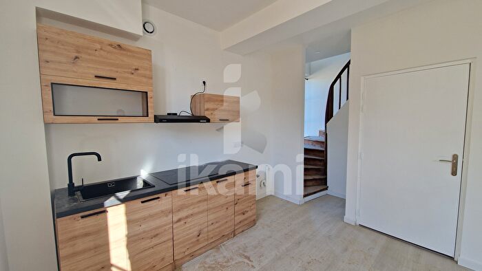 Romans-sur-Isère, Centre-ville : Appartement 4 pièces à louer