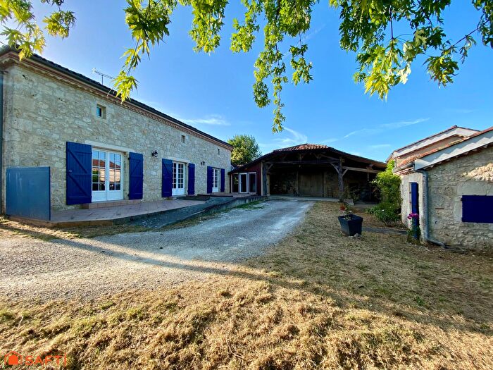 Sainte-Colombe-de-Villeneuve : Maison 7 pièces à vendre