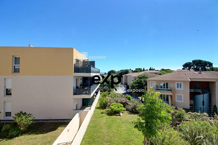 Appartement 4 pièces à vendre - Villeneuve-lès-Avignon, Pasteur, Bellevue