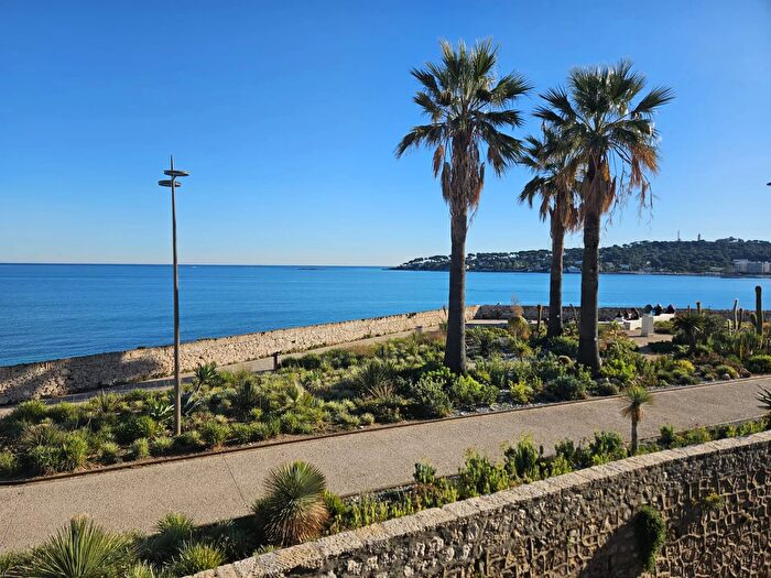 Appartement à vendre - Antibes, Coeur de ville - 2 pièces - 1 chambre