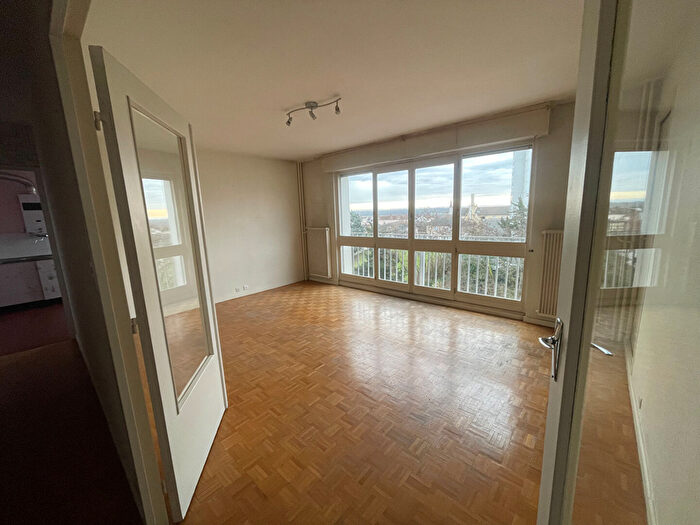 Appartement à vendre - Mâcon, Centre-ville - 2 pièces - 1 chambre