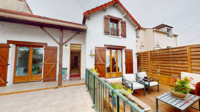 Maison à vendre - Clichy-sous-Bois, La Butte, Les Limites - 5 pièces - 4 chambres