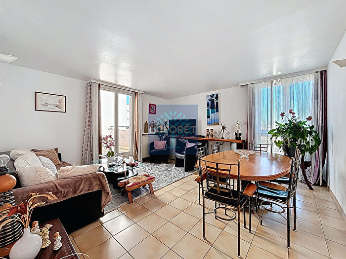 Appartement à vendre - Cergy, Axe Majeur, Horloge - 3 pièces - 2 chambres