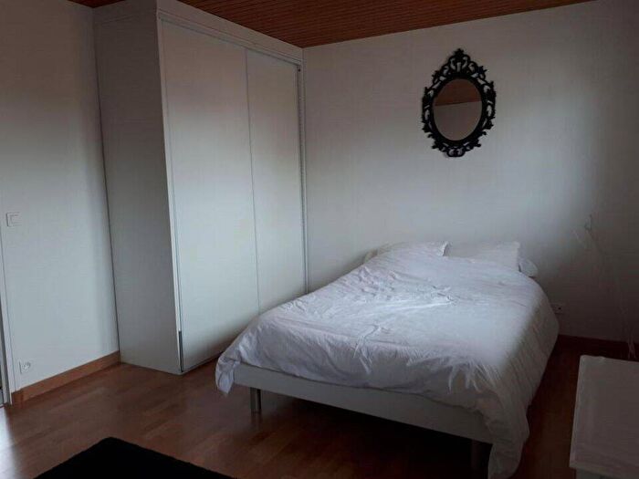 Appartement à louer - Barbâtre-Saint Remy-Verrerie, Reims - 1 pièce