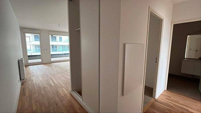 Appartement à louer - Agent Sarre-Centre-Les Vallées-La Garenne, Colombes - 3 pièces - 2 chambres