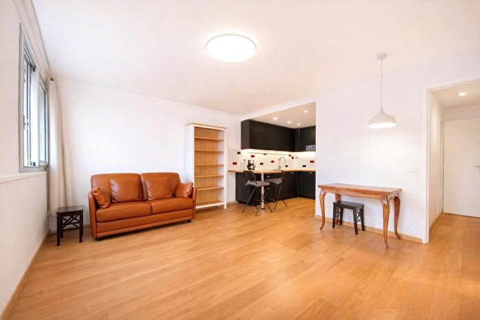 Appartement à vendre - Sèvres, Les Bruyères - 2 pièces - 1 chambre