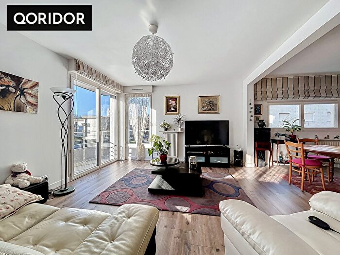 Appartement à vendre - Quartiers Ouest, Anatole France - 3 pièces - 2 chambres