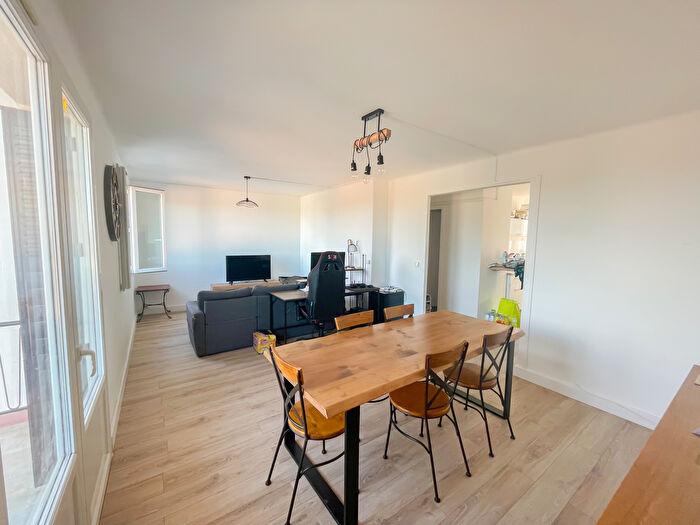 Appartement à vendre - Béziers, Champ de Mars - 3 pièces - 2 chambres