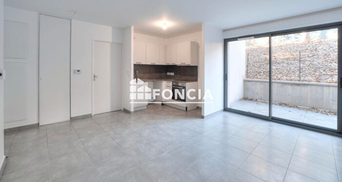 Appartement à vendre - Divonne-les-Bains - 3 pièces - 2 chambres