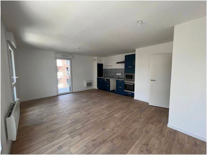 Grand boulevard, La Madeleine : Appartement 3 pièces à louer